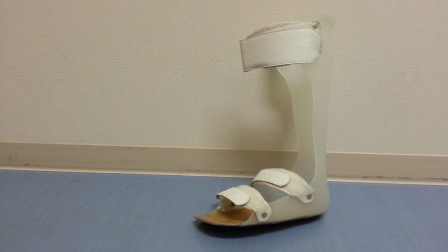 下肢装具などの作成・修理・再支給で利用できる制度と手順まとめ 介護健康福祉のお役立ち通信 8027